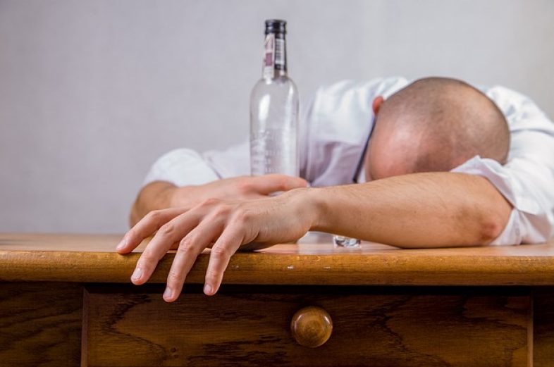 Effective Tips To Handle Alcohol Addicted Spouse - Health